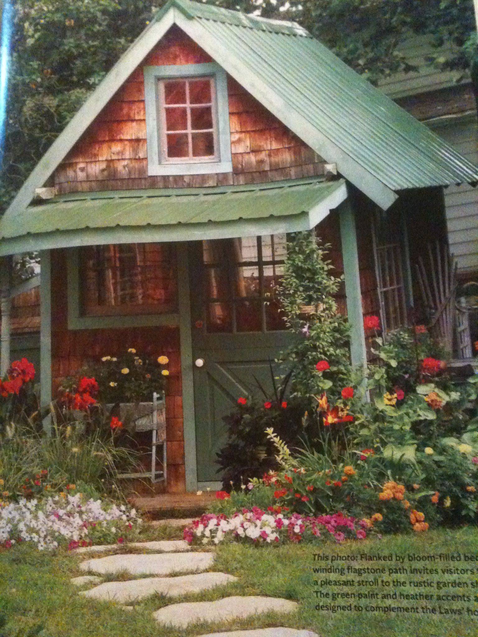 23 Cute House with Garden Ideas To Try This Year | SharonSable