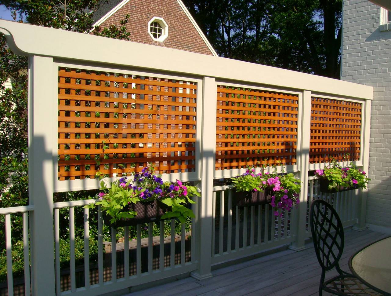 19 Lattice Garden Screens Ideas To Try This Year | SharonSable