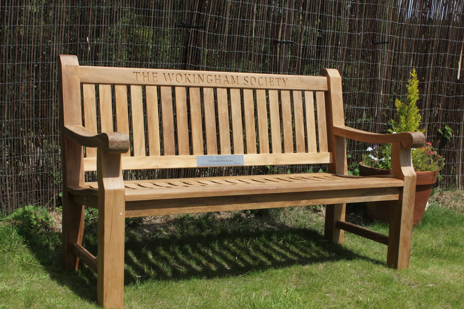 19 Engraved Garden Bench Ideas Worth a Look | SharonSable