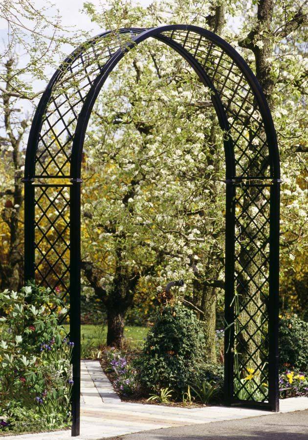 19 Solid Metal Garden Arches Ideas To Consider | SharonSable