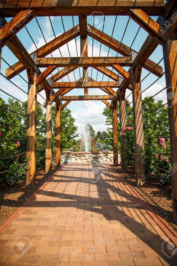 21 Garden Trellis Walkway Ideas To Try This Year | SharonSable