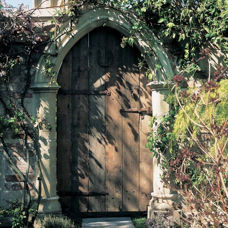 22 Gothic Stone Arch Garden Ideas You Cannot Miss | SharonSable