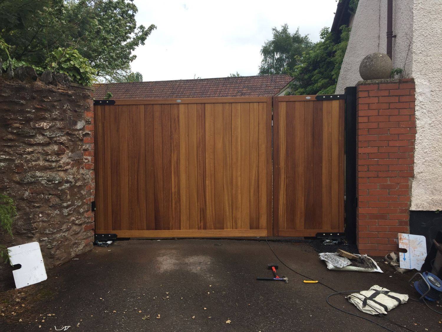 22 Driveway Wooden Garden Gate Ideas To Try This Year | SharonSable