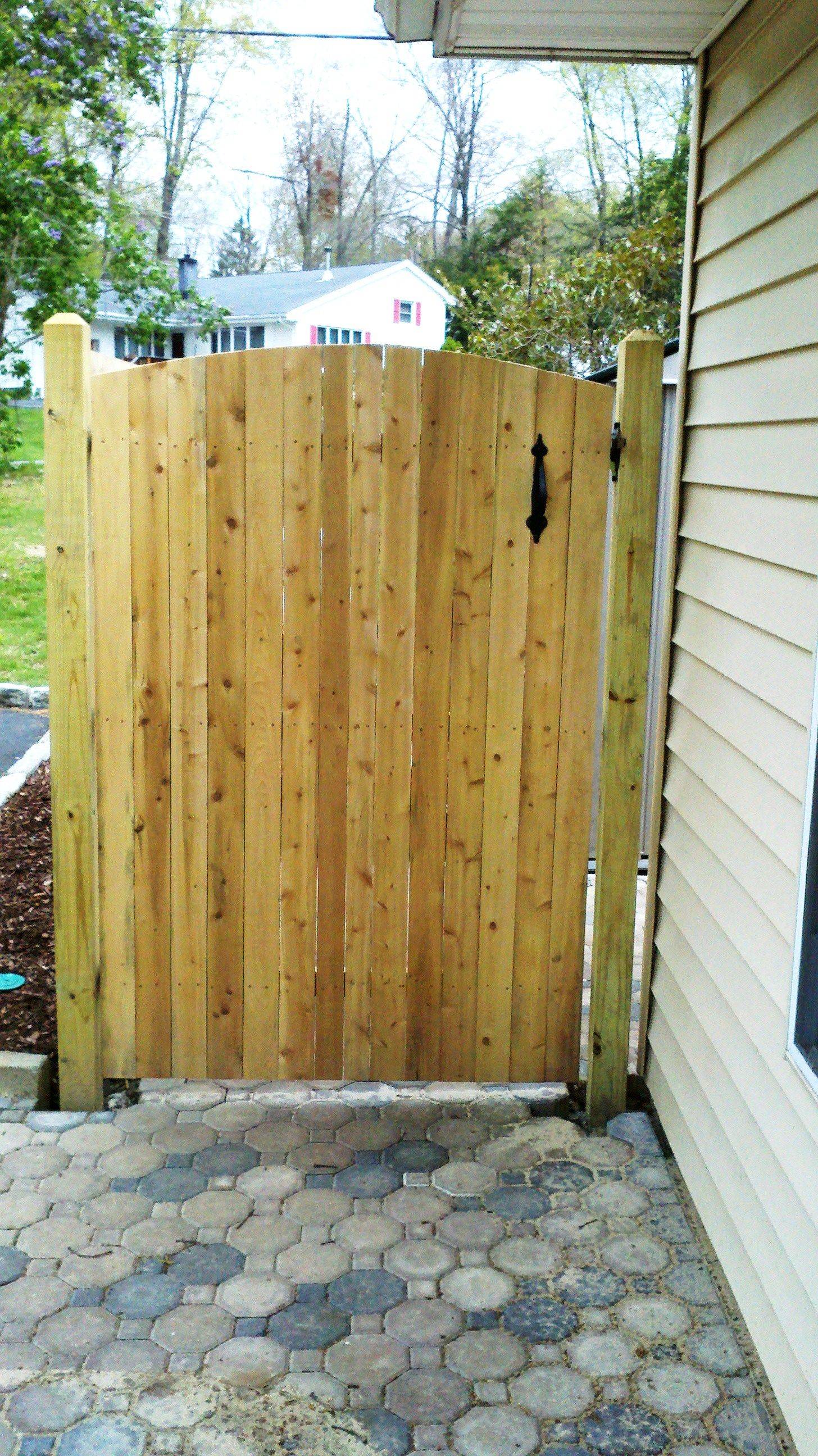 25 Wooden Garden Arch with Gate Ideas You Should Check | SharonSable