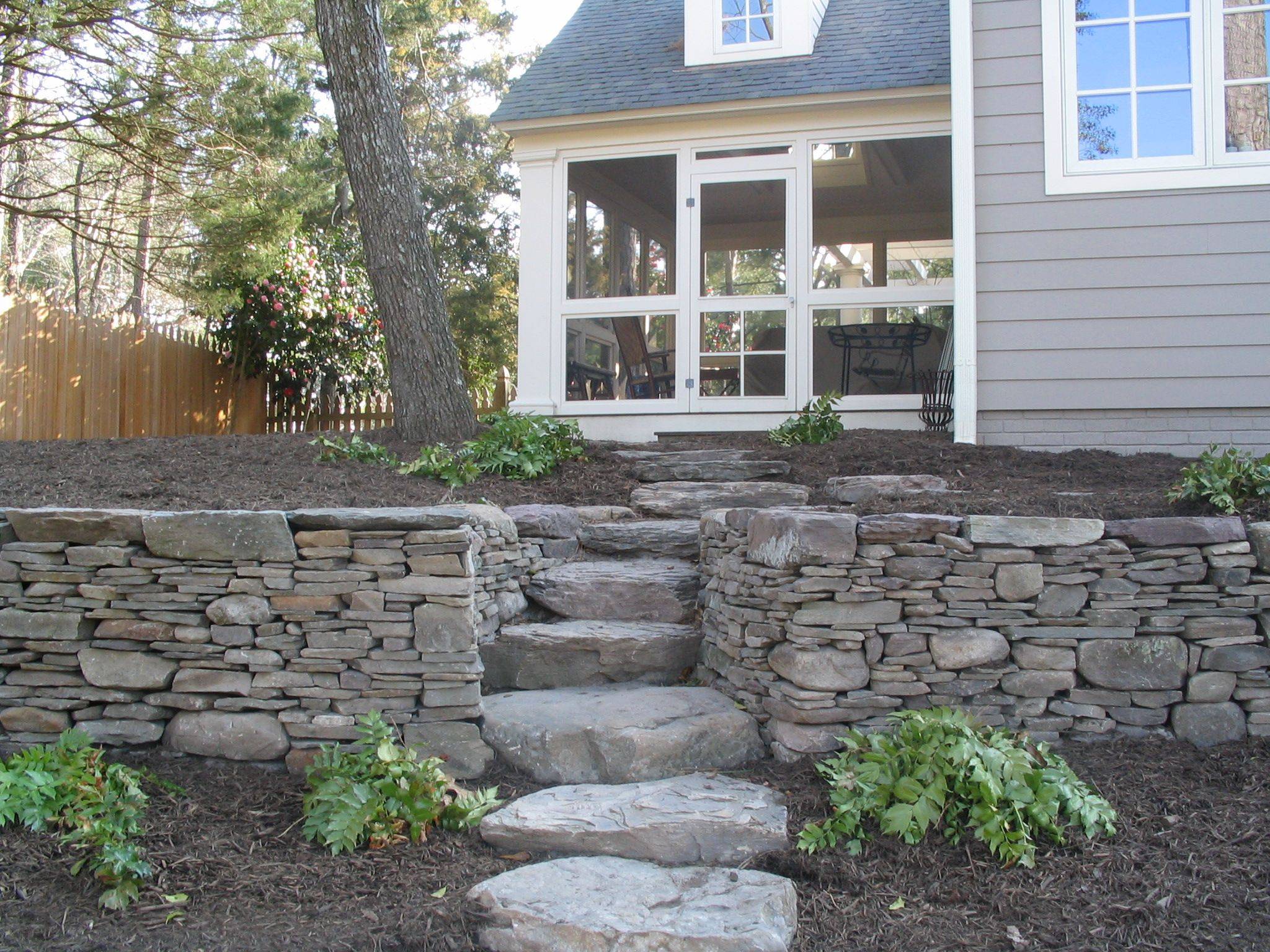21 Dry Stone Garden Wall Ideas You Should Check | SharonSable