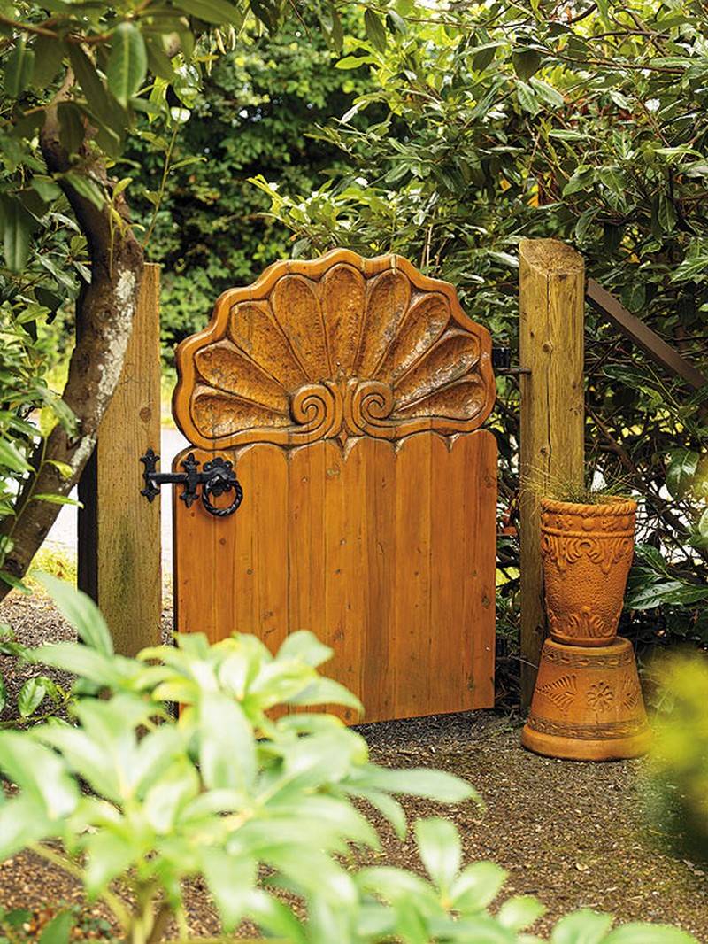 24 Unusual Garden Gate Ideas You Must Look | SharonSable