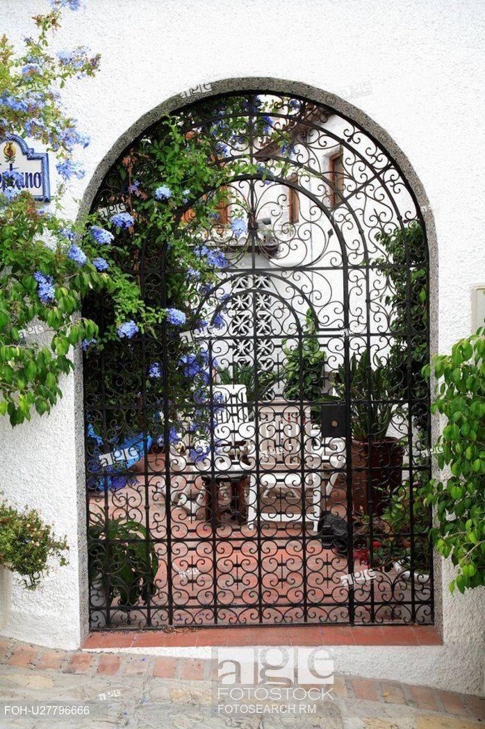 24 Spanish Garden Gate Ideas To Consider | SharonSable