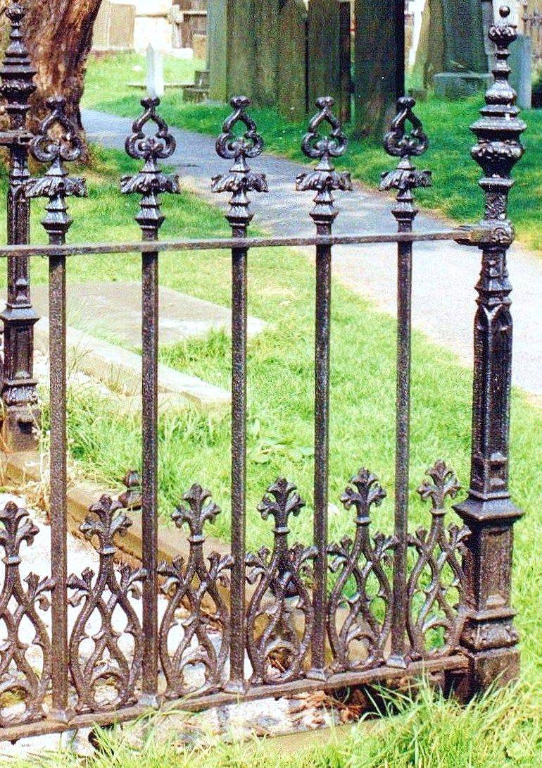 20 Victorian Garden Fencing Ideas You Cannot Miss | SharonSable