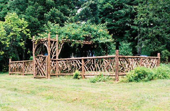 23 Rustic Tree Branch Garden Fence Ideas You Cannot Miss | SharonSable