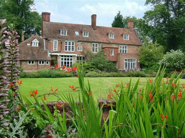 21 Great Comp Garden Ideas You Should Look | SharonSable