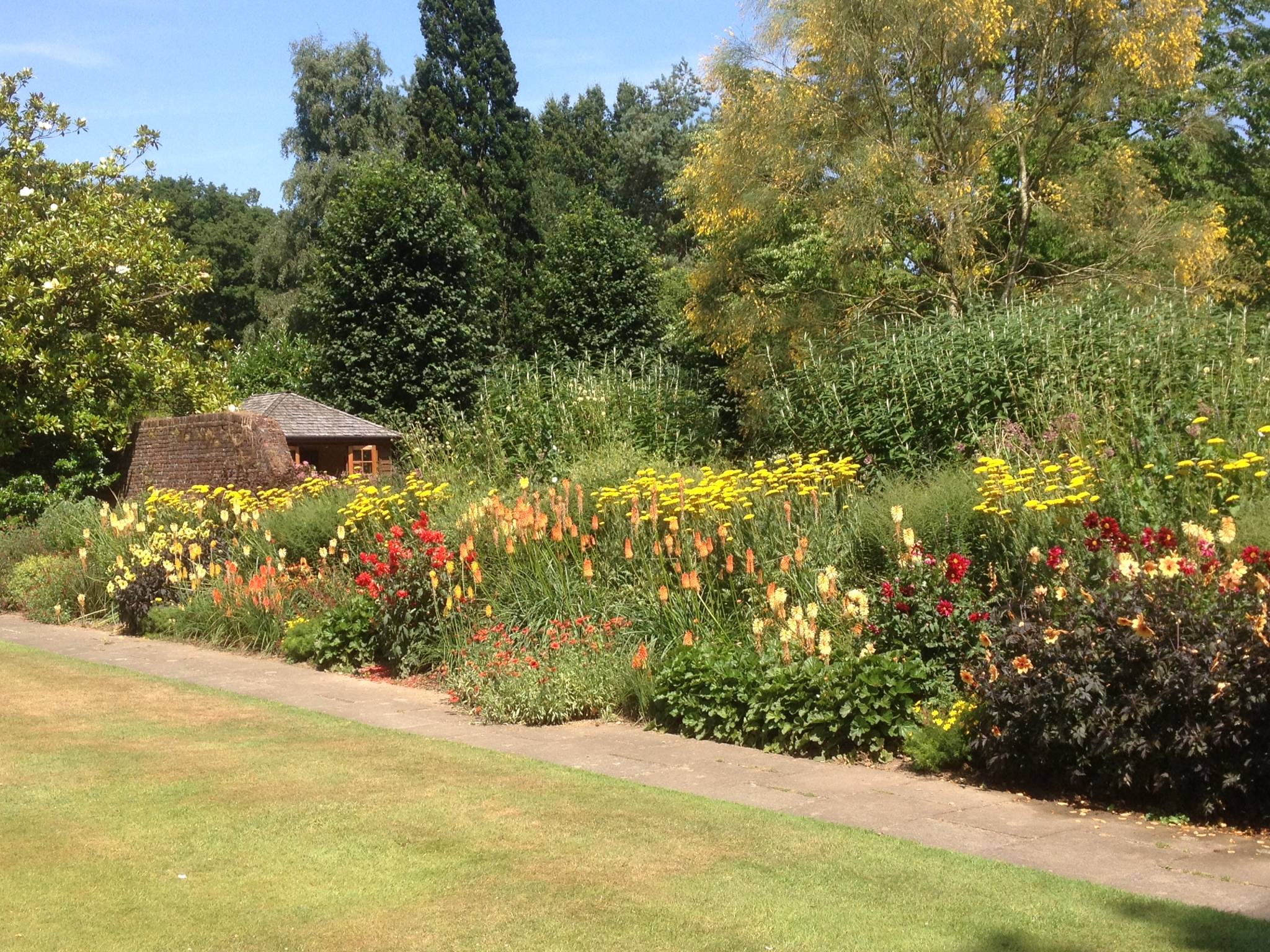 21 Great Comp Garden Ideas You Should Look | SharonSable