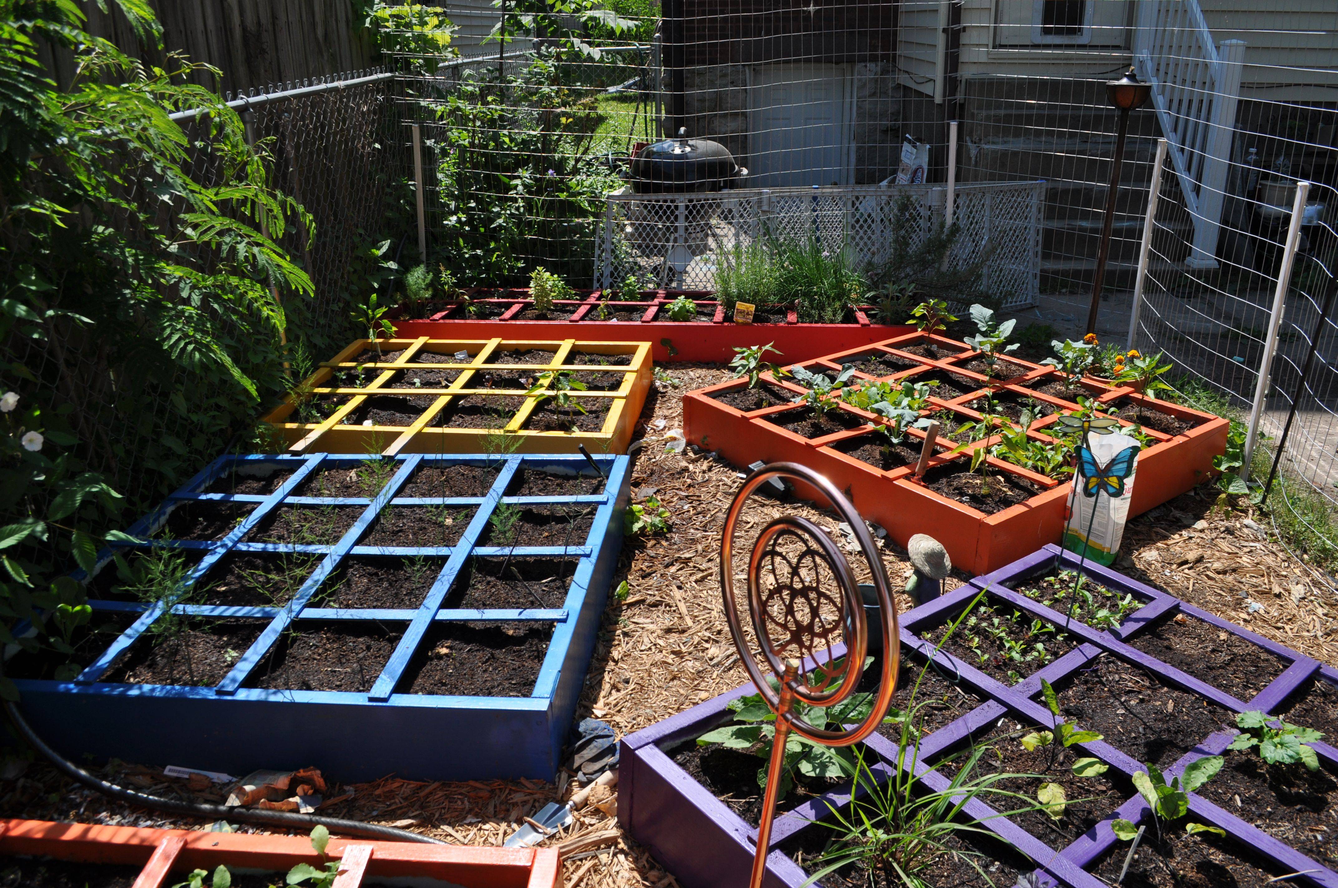 22 Square Foot Garden Boxes Ideas To Consider | SharonSable