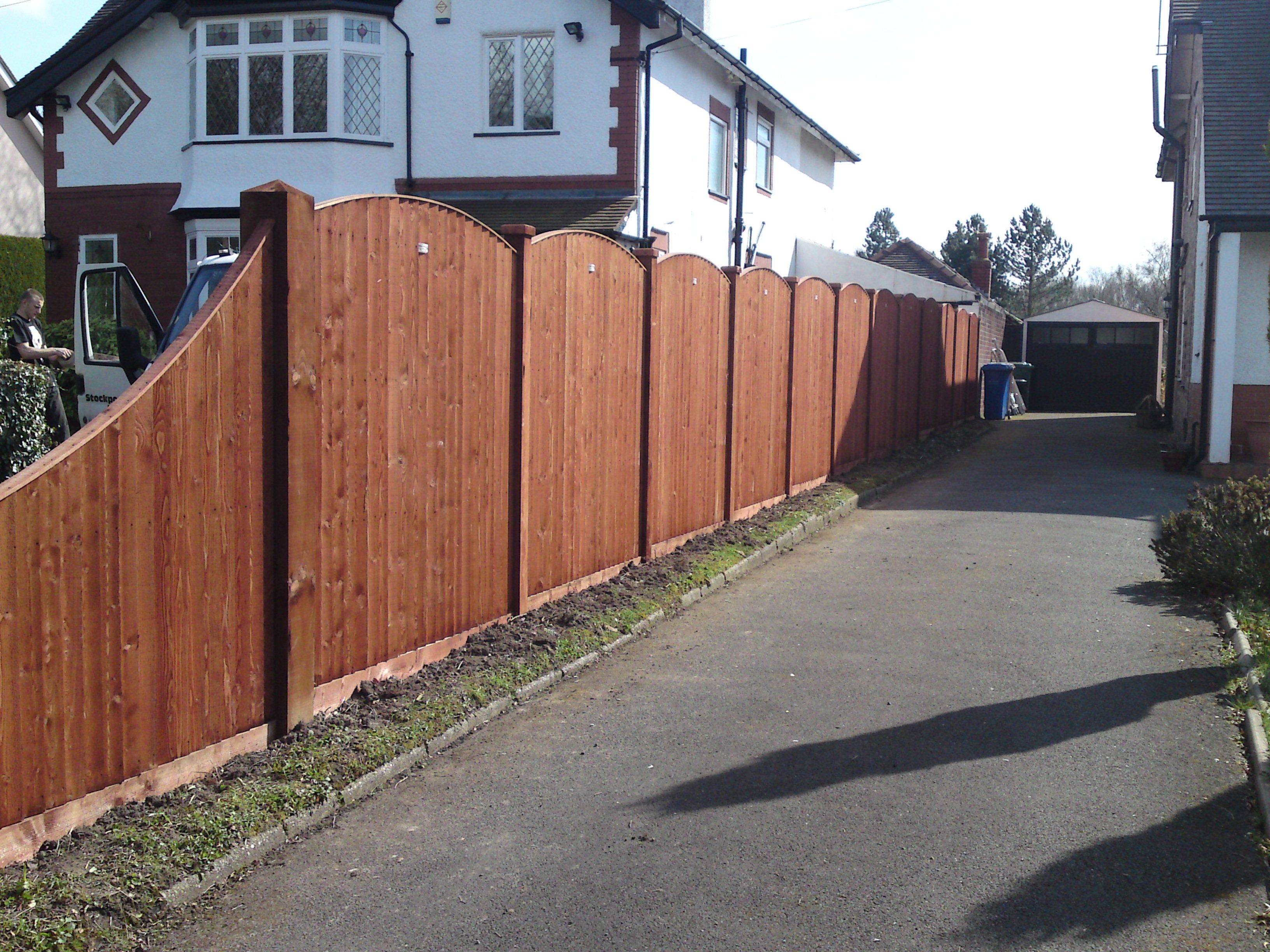 23 Community Garden Fence Ideas To Try This Year | SharonSable
