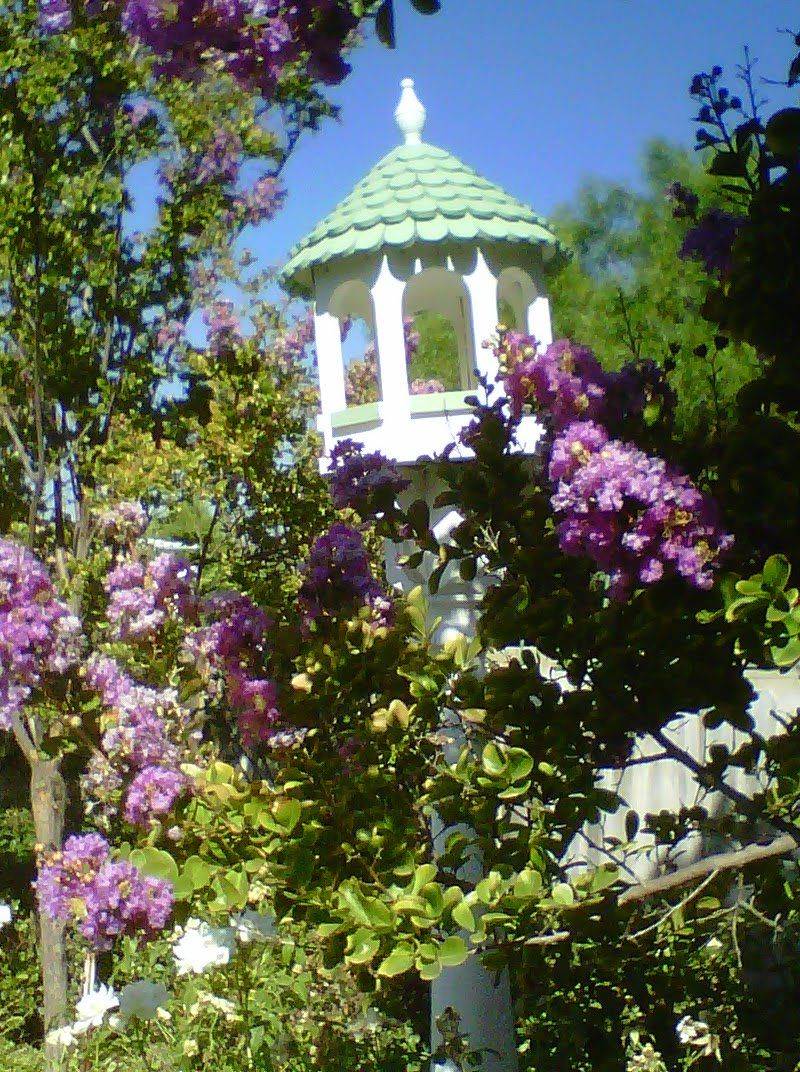 25 Summer Garden Structures Ideas Worth to Check | SharonSable