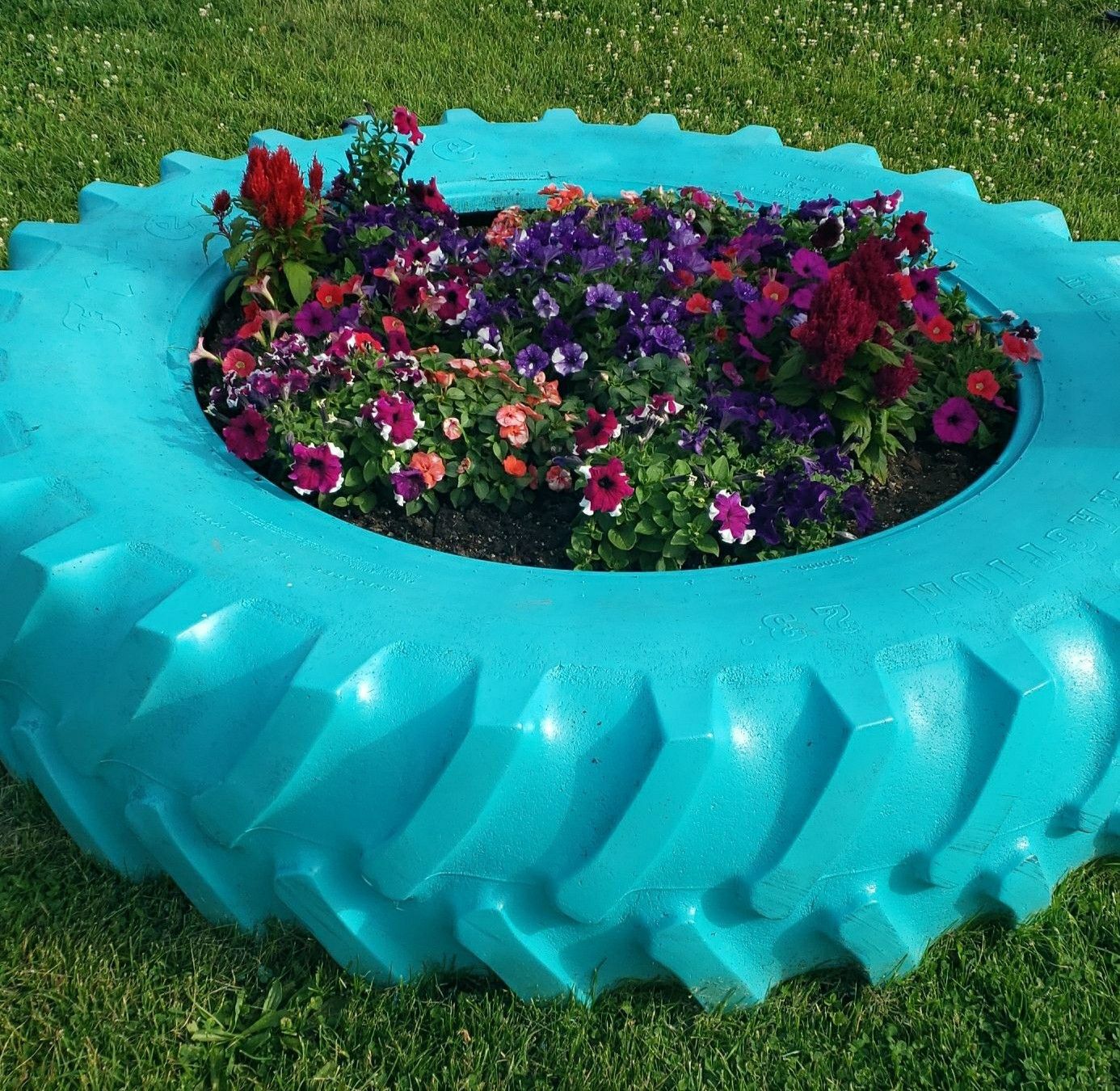 24 Rubber Tire Planters Garden Ideas To Consider | SharonSable