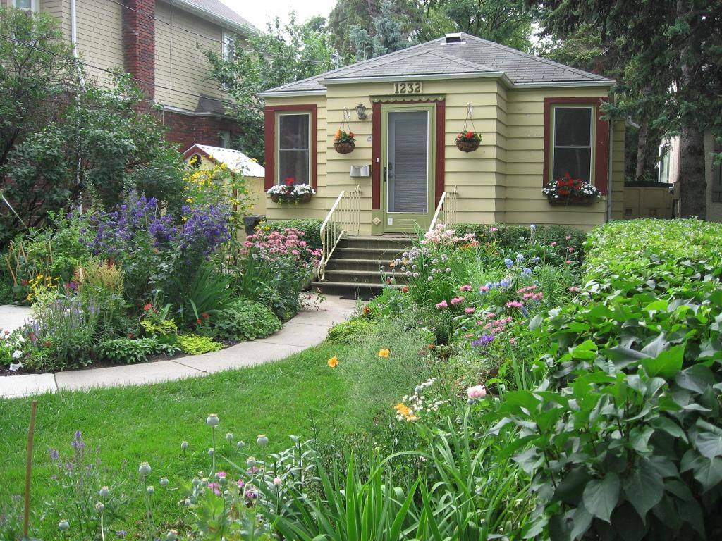 23 Garden Cute Houses Ideas Worth a Look | SharonSable