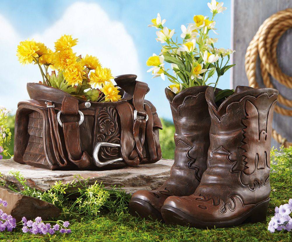 20 Western Outdoor Garden Decor Ideas To Try This Year | SharonSable