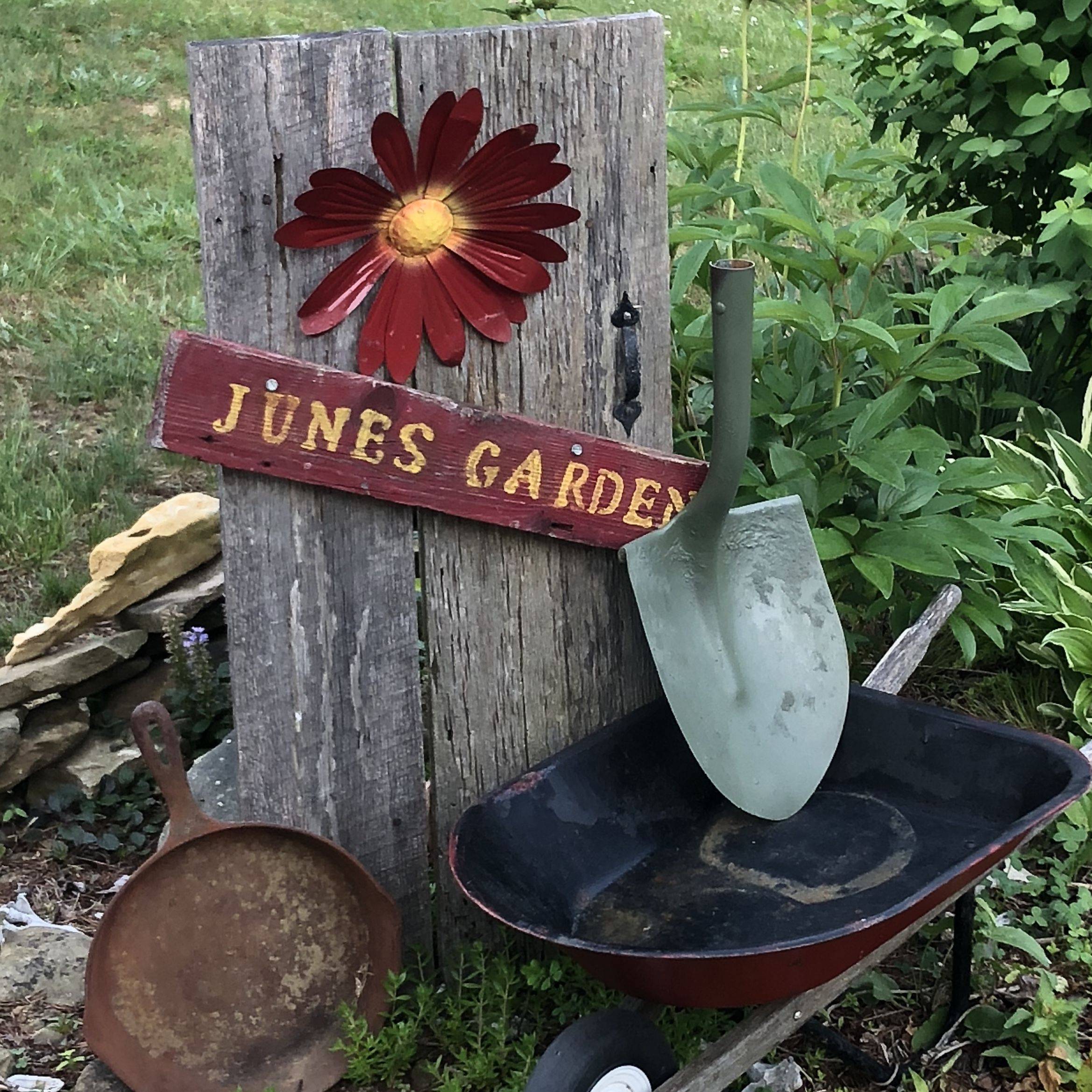 22 Primitive Garden Decor Ideas You Should Look | SharonSable