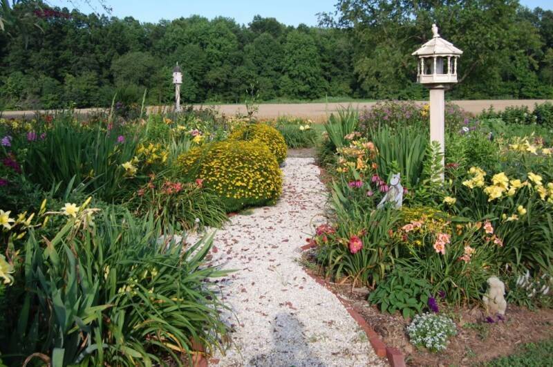 24 Prim Garden Ideas You Must Look | SharonSable