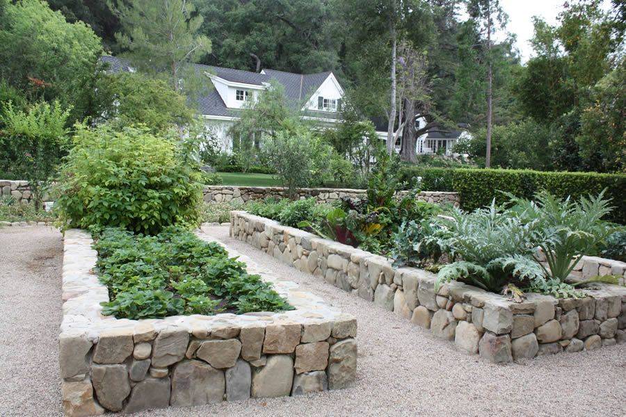 21 Stone Wall Raised Garden Bed Ideas To Consider | SharonSable