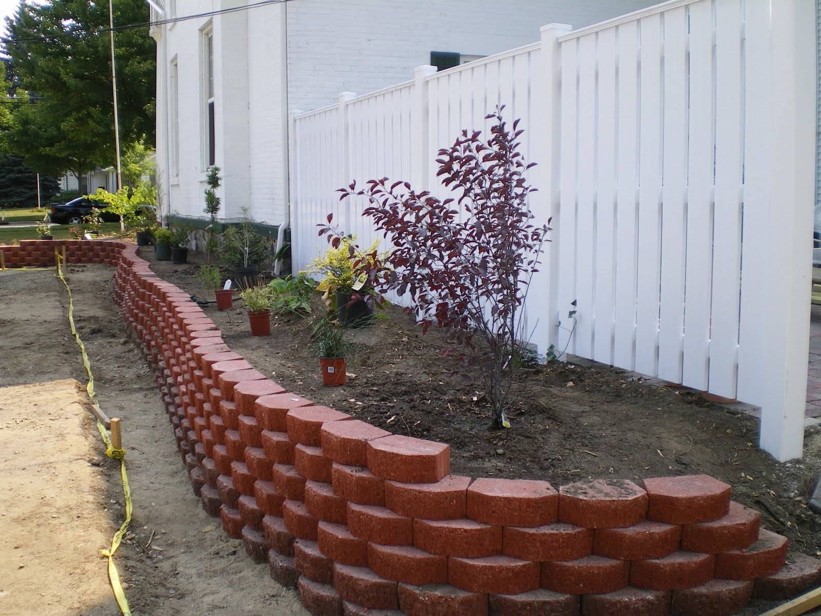 23 Red Brick Garden Edging Ideas You Gonna Love | SharonSable