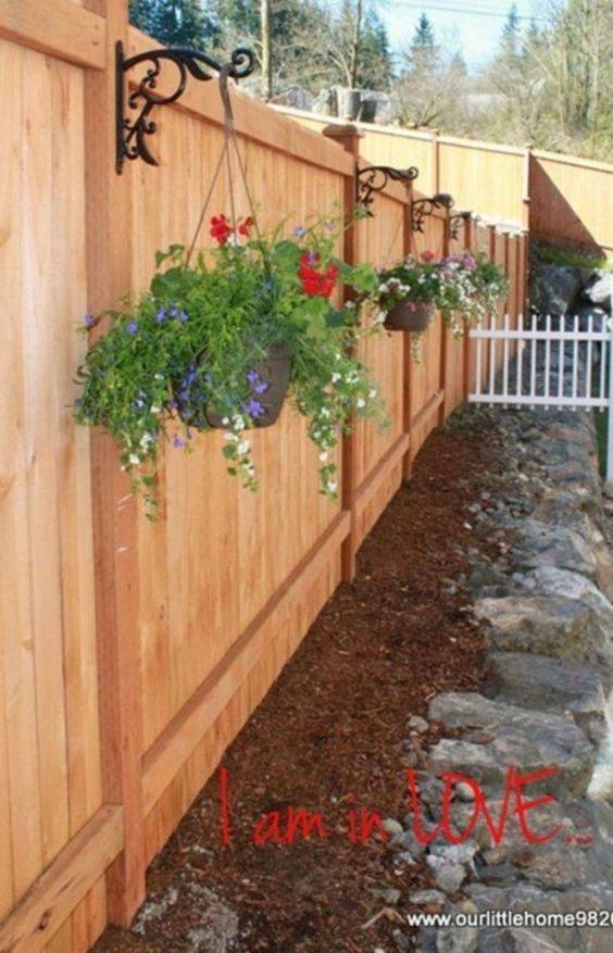 22 Cheap Garden Border Fence Ideas To Try This Year | SharonSable