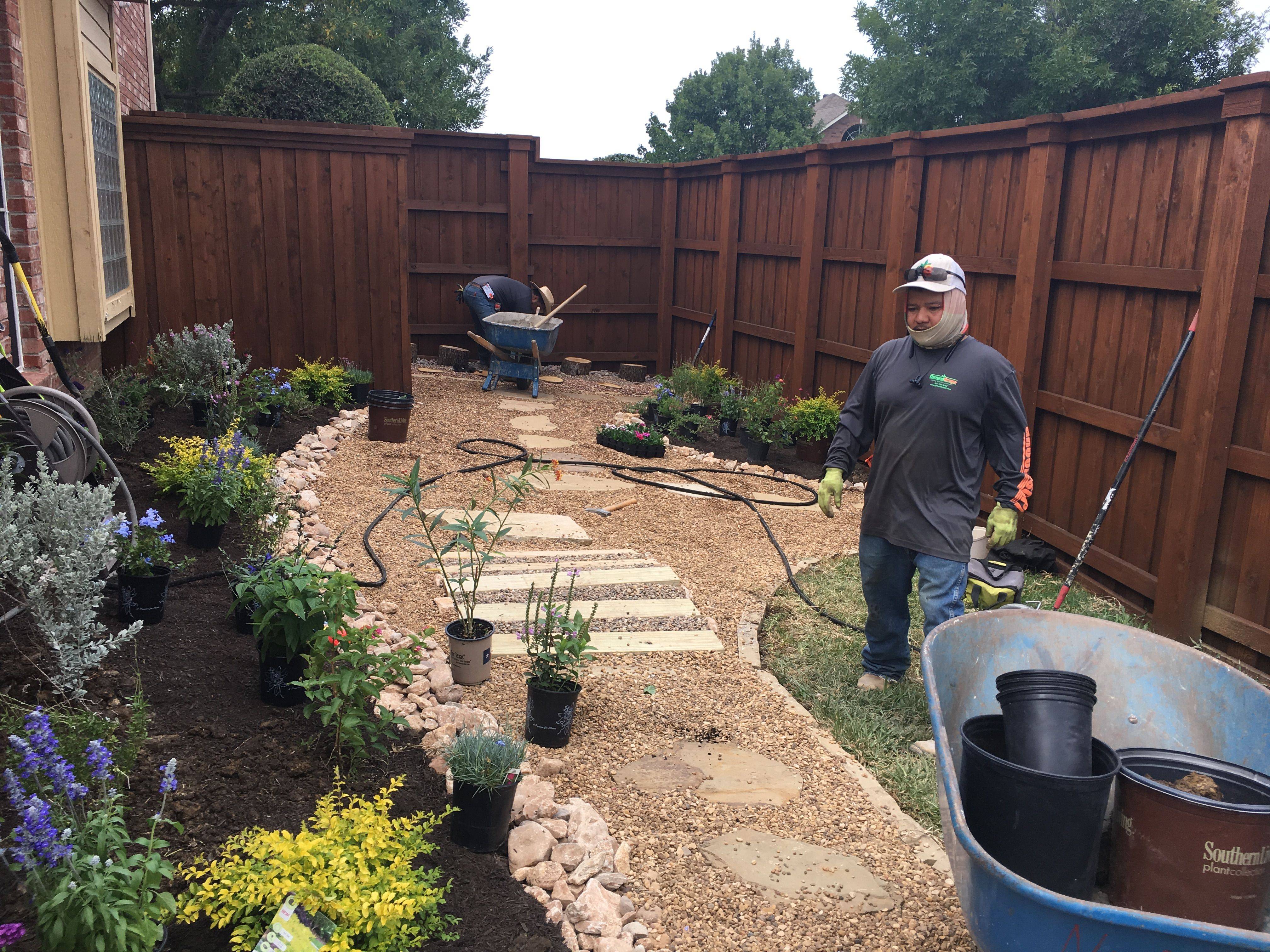 21 Pea Gravel Garden Path Ideas Worth a Look | SharonSable