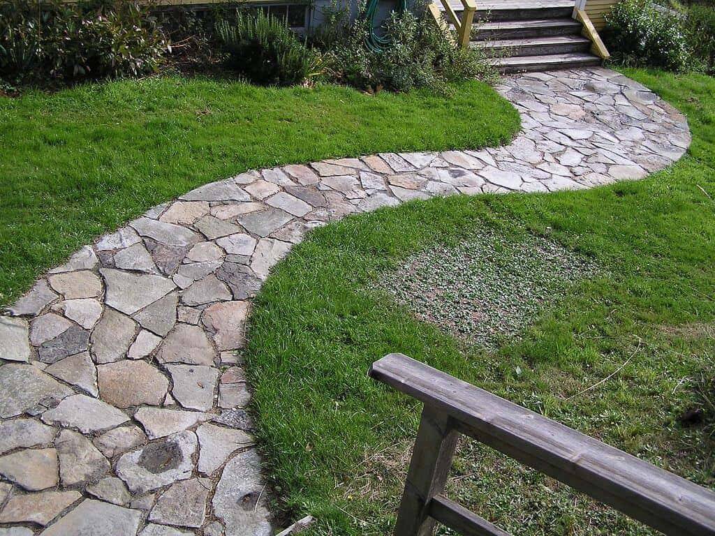 18 Cobblestone Garden Path Ideas To Try This Year | SharonSable