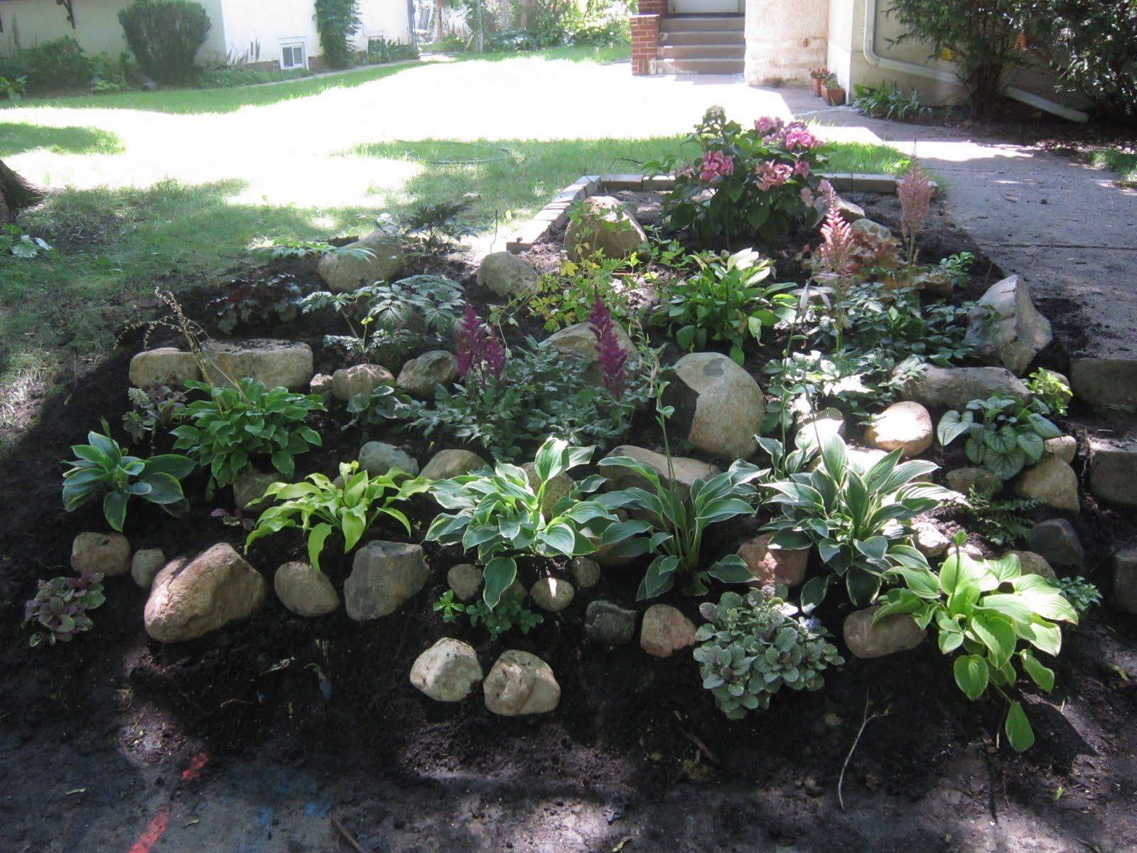 24 Shade Rock Garden Ideas You Must Look | SharonSable