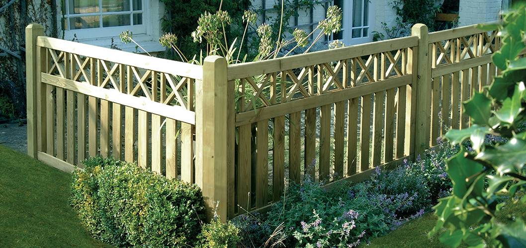 20 Small Garden Fence Panels Ideas Worth a Look | SharonSable