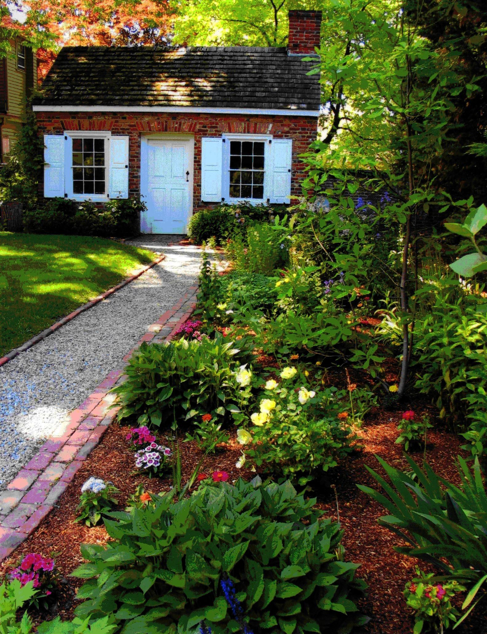 22 Traditional Garden Ideas To Try This Year | SharonSable