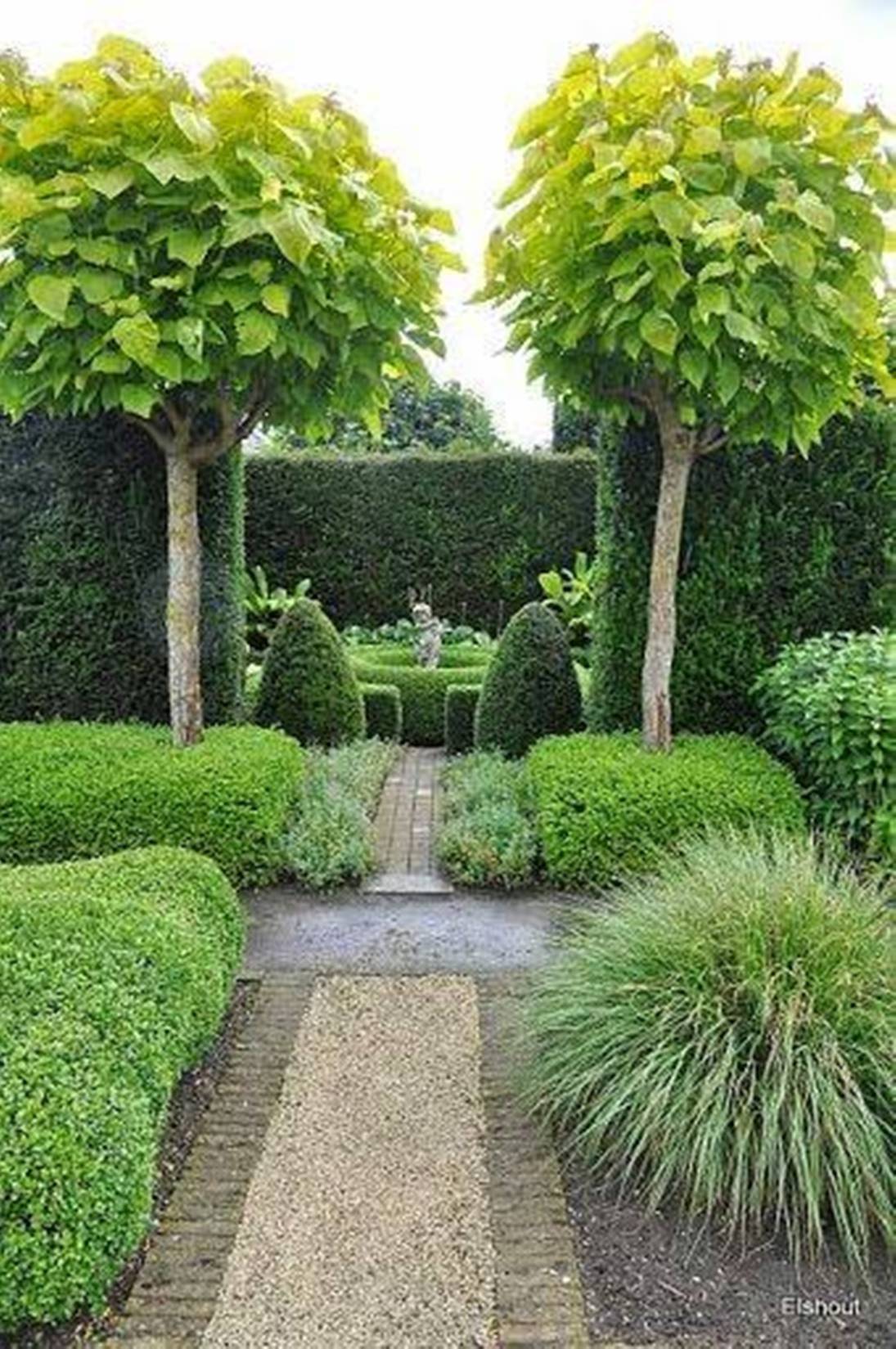 21 European Formal Garden Design Ideas For This Year | SharonSable
