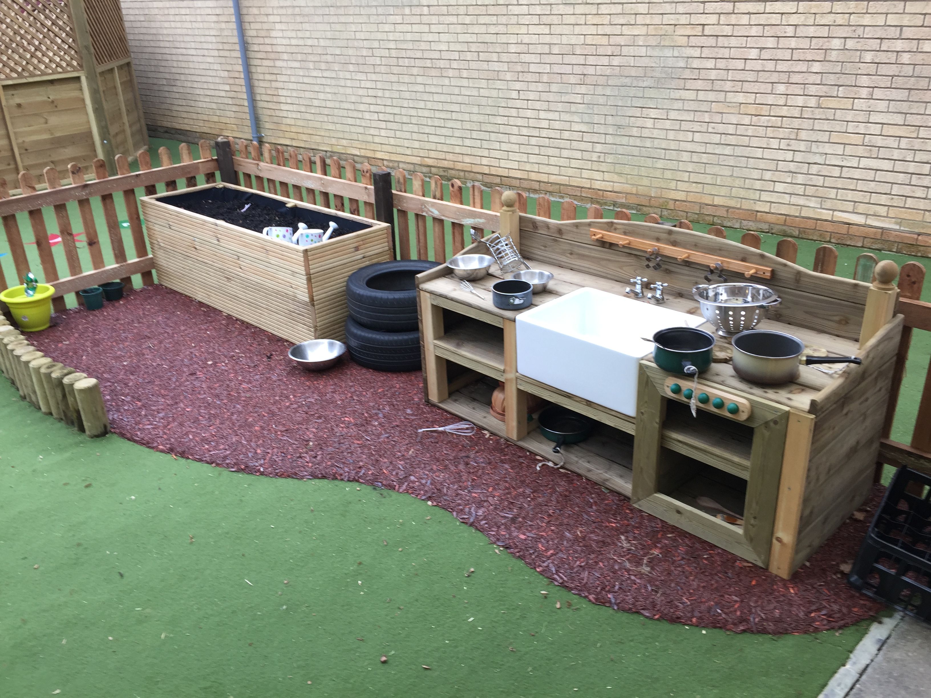 18 Messy Garden Ideas You Should Check | SharonSable