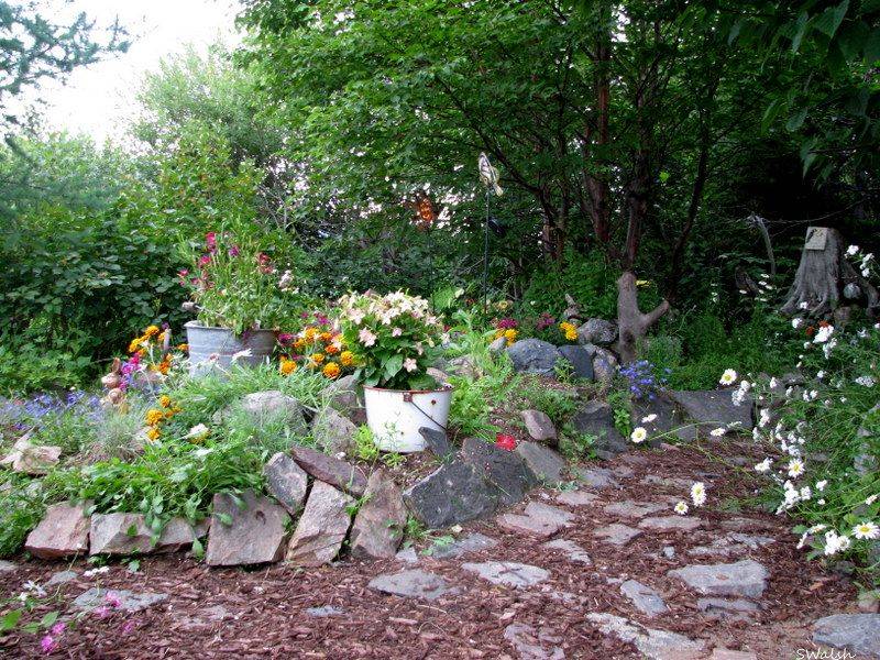 20 Untidy Garden Ideas You Cannot Miss | SharonSable