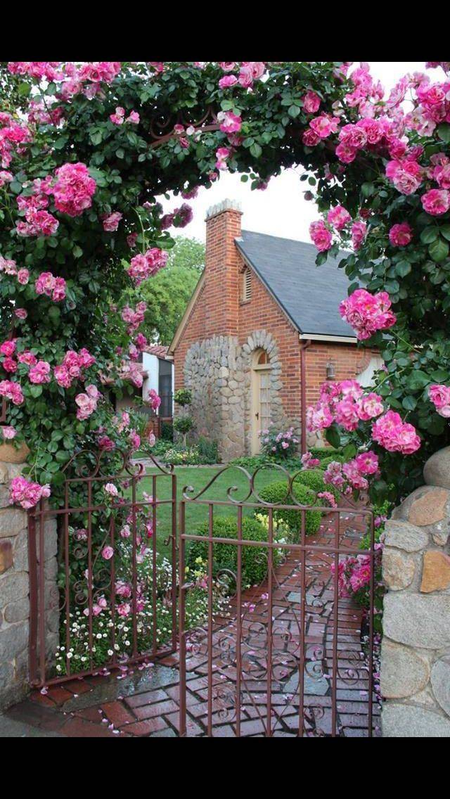 20 Cottage Garden Gates Ideas Worth a Look | SharonSable