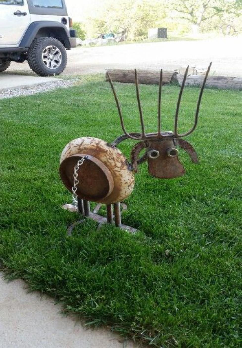 22 Vegetable Garden Art Ideas For This Year | SharonSable