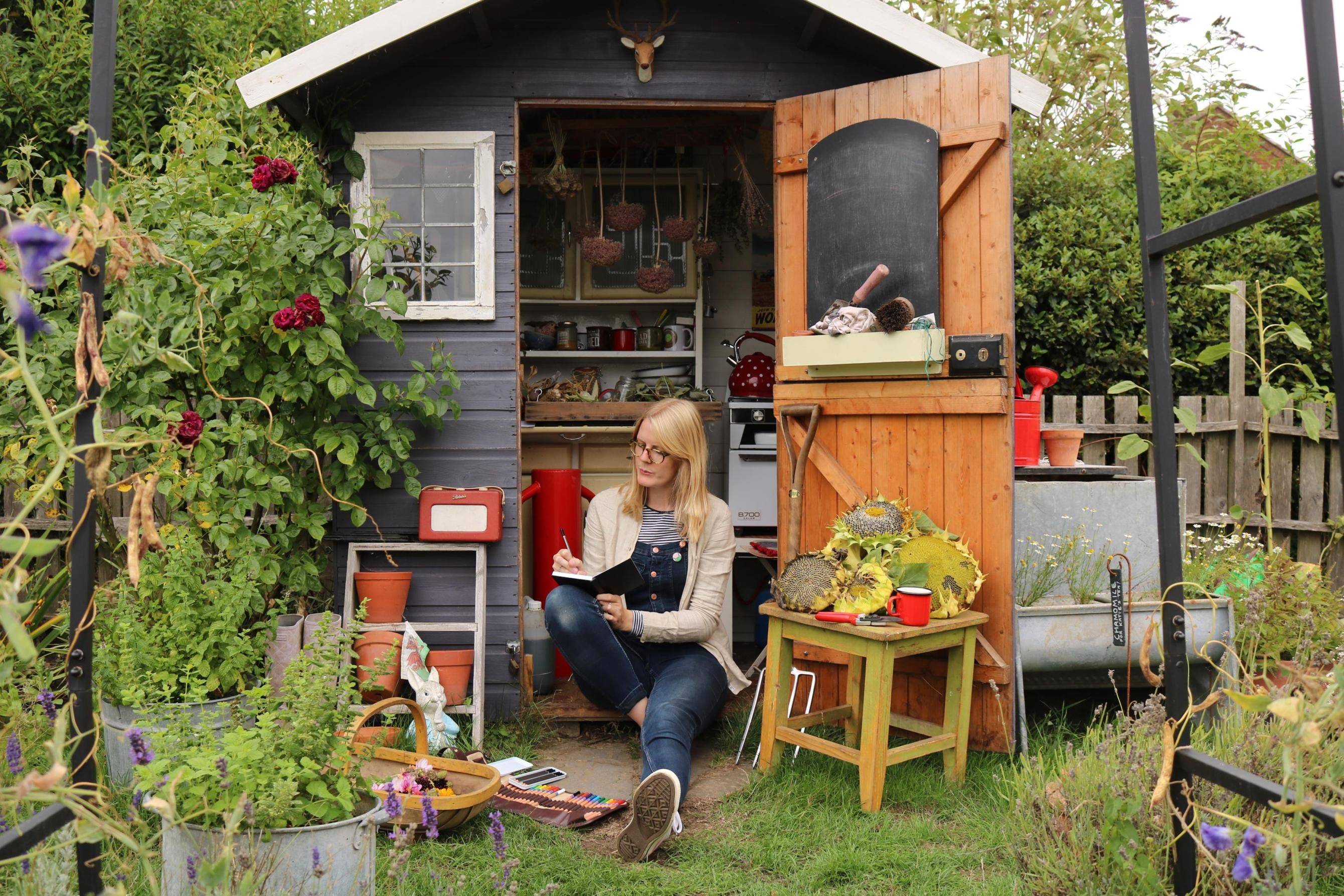21 Purple Garden Shed Ideas You Must Look | SharonSable