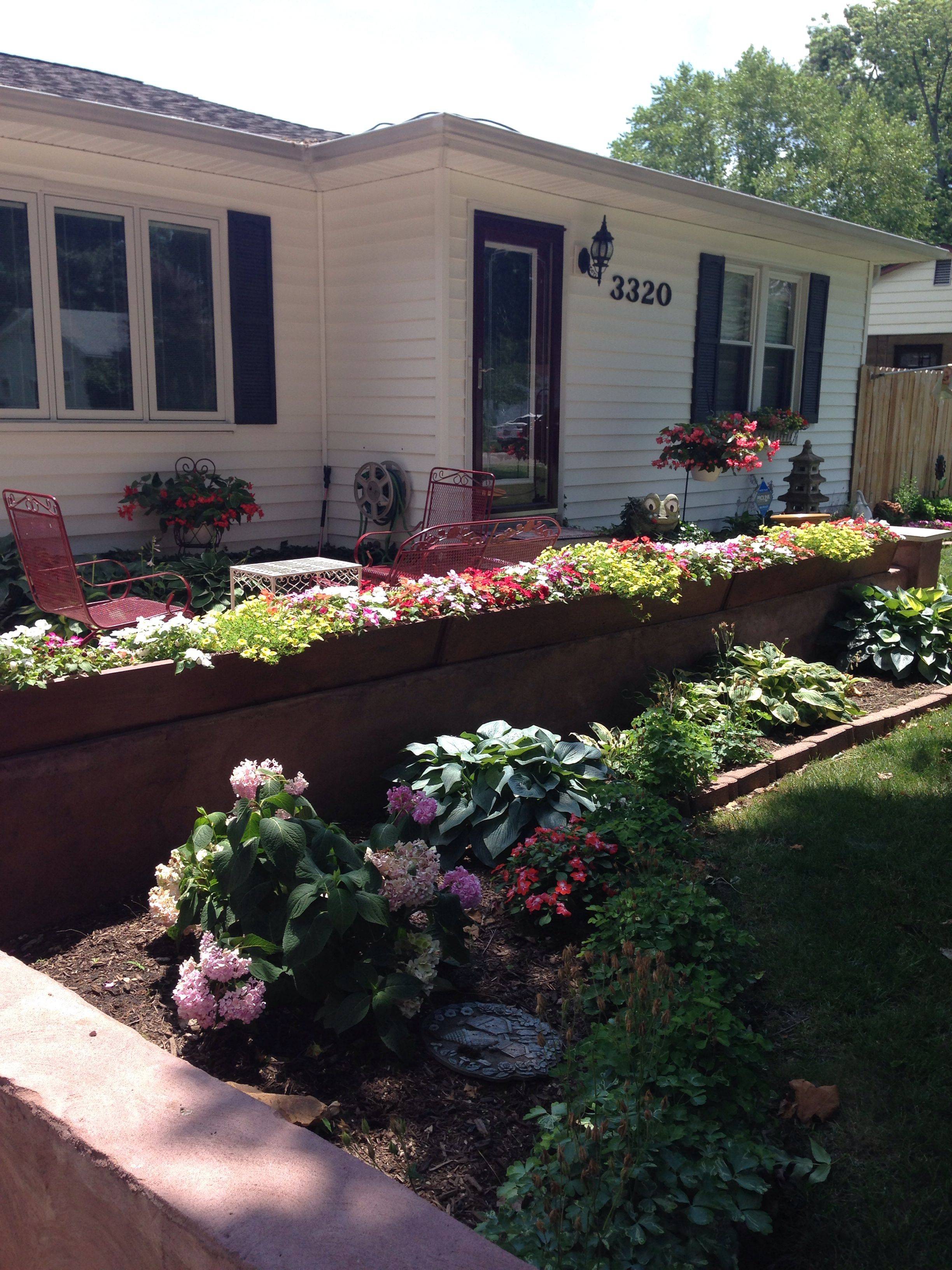 22 Summer Front Yard Flower Garden Ideas You Must Look | SharonSable