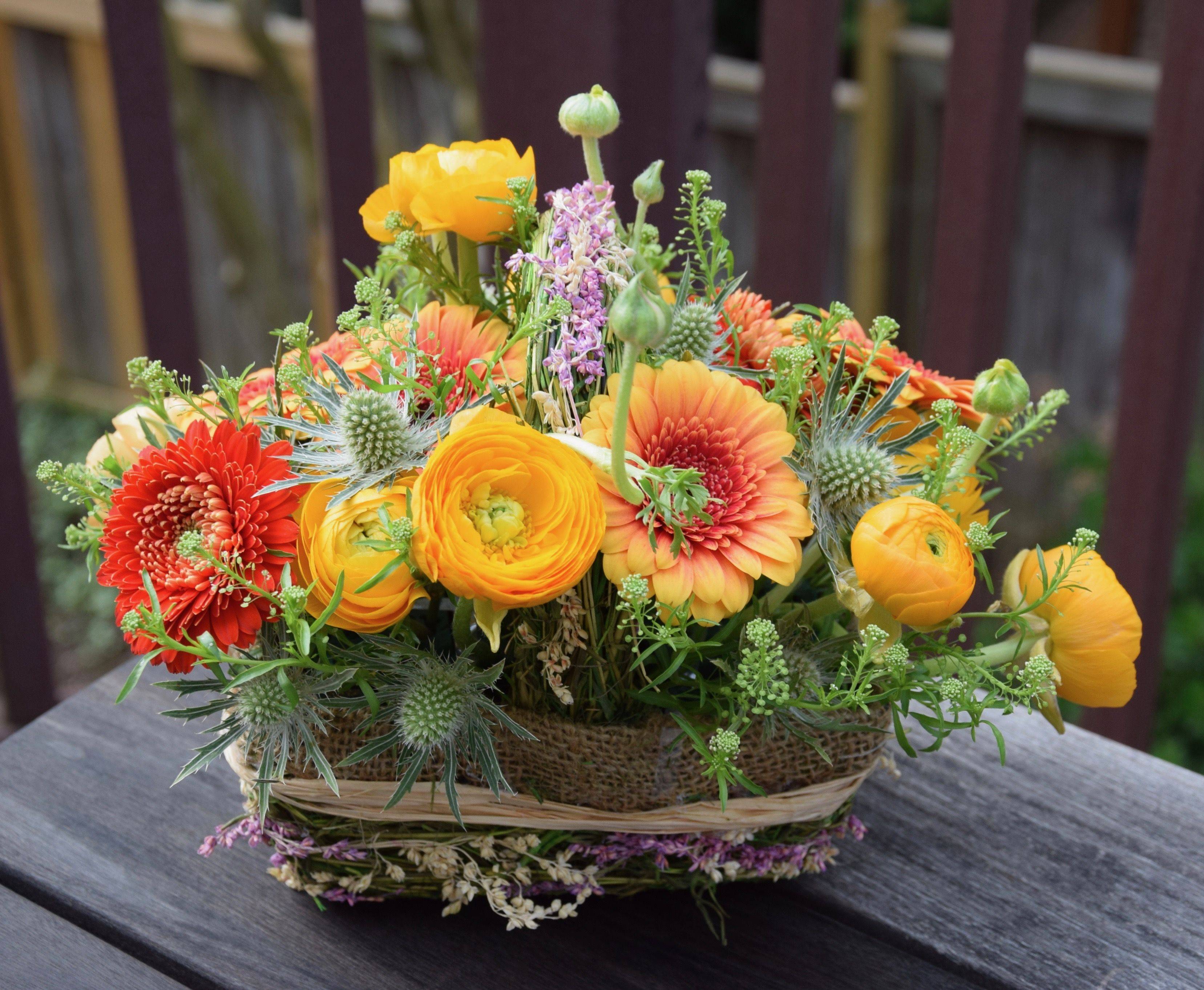 22 Easter Flower Garden Ideas Worth to Check | SharonSable