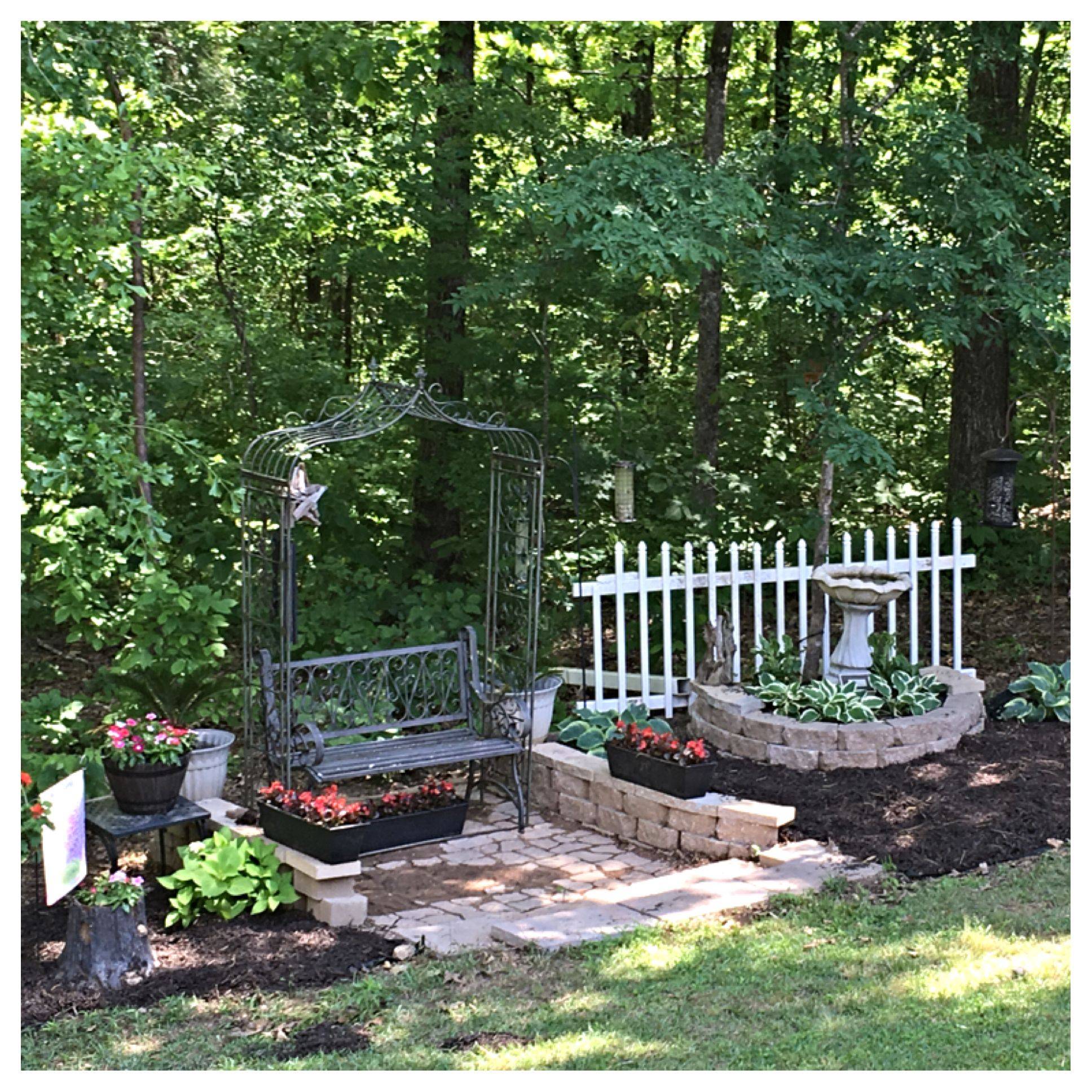 21 DIY Backyard Memorial Garden Ideas To Try This Year | SharonSable