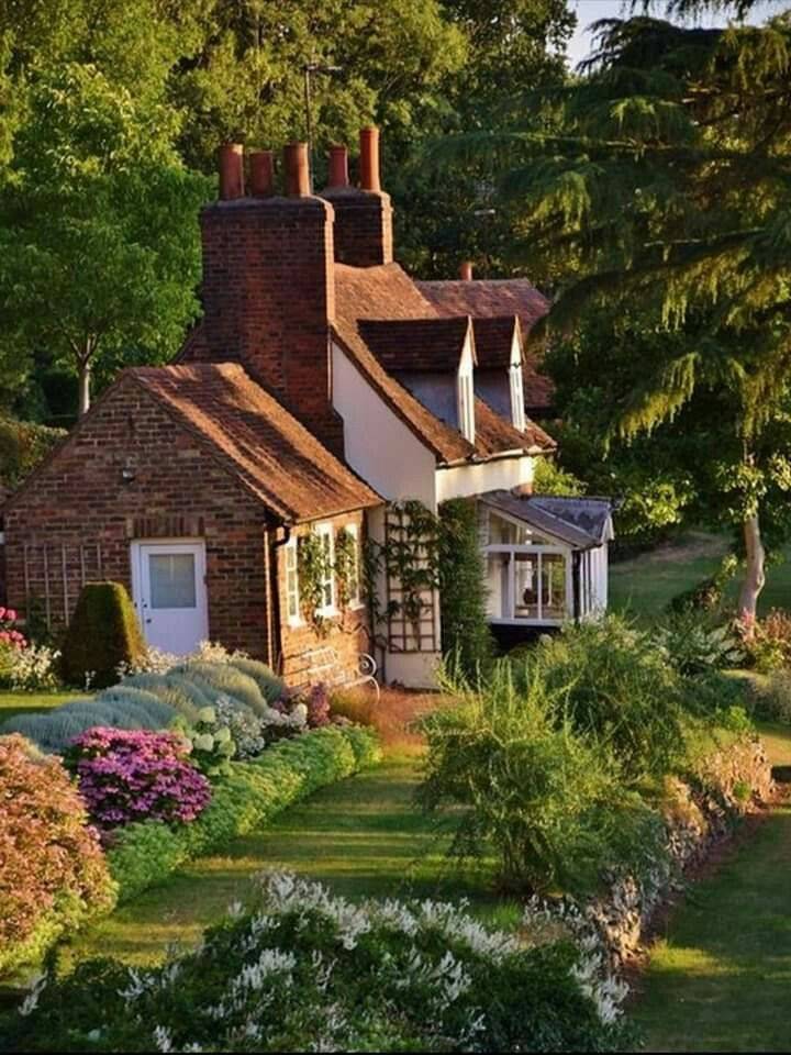 20 Irish Cottage Garden Ideas Worth a Look | SharonSable 20 Irish Cottage Garden Ideas Worth a Look | SharonSable