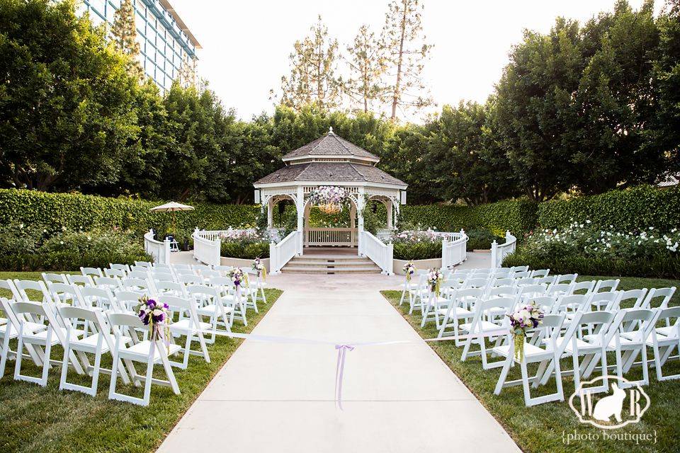 22 Rose Garden Wedding Venue Ideas Worth to Check | SharonSable