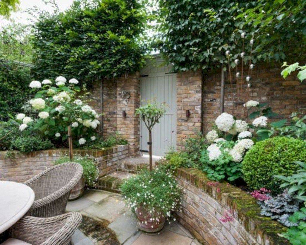 21 Beautiful Small Courtyard Garden Ideas To Consider | SharonSable