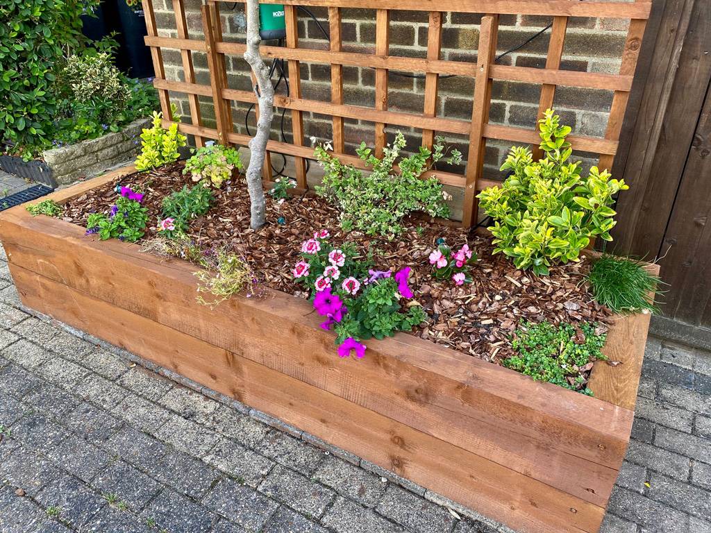 20 Garden Sleepers Ideas You Should Look | SharonSable