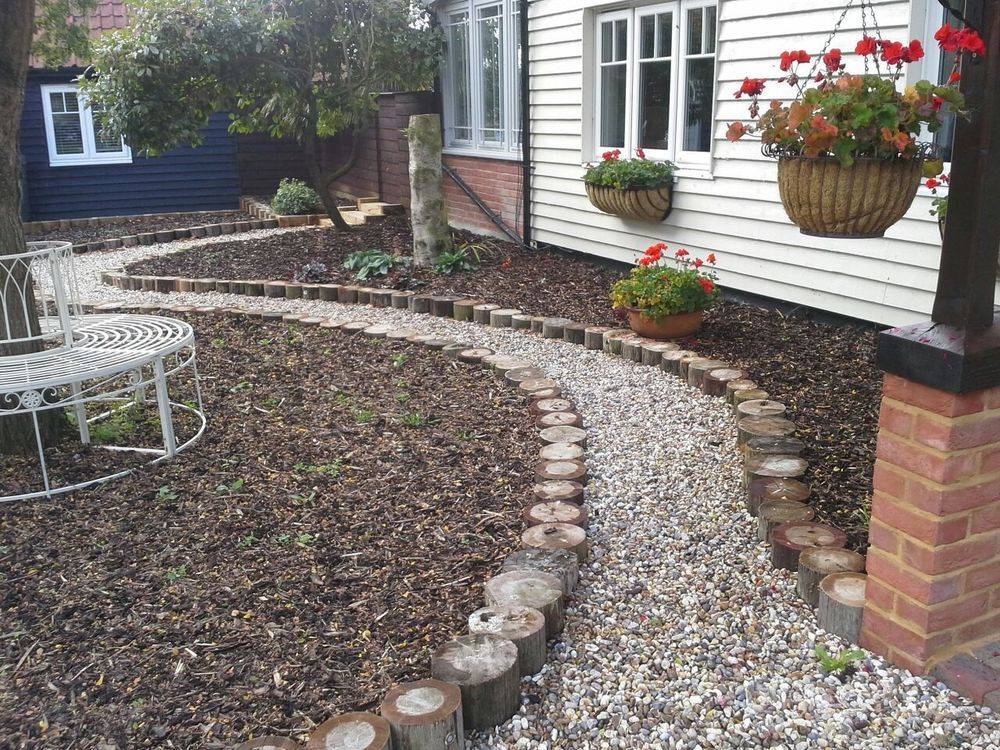 21 Log Garden Edging Borders Ideas You Must Look | SharonSable