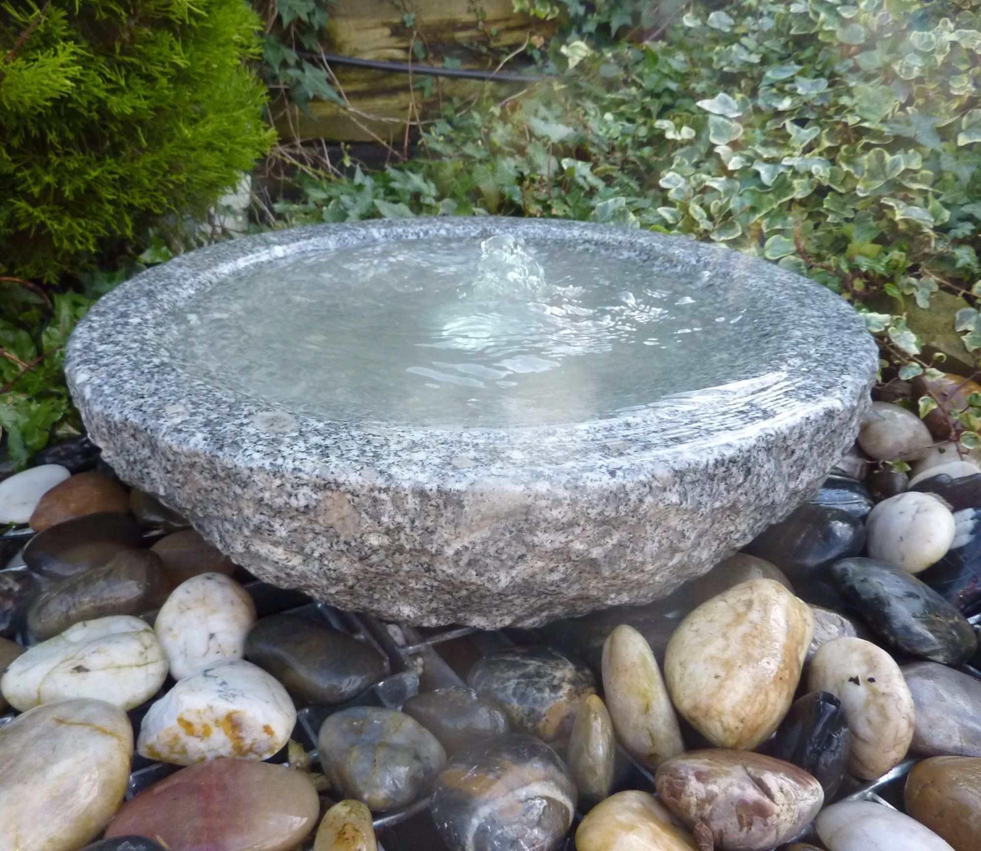 18 Garden Water Feature Bowl Ideas To Try This Year | SharonSable