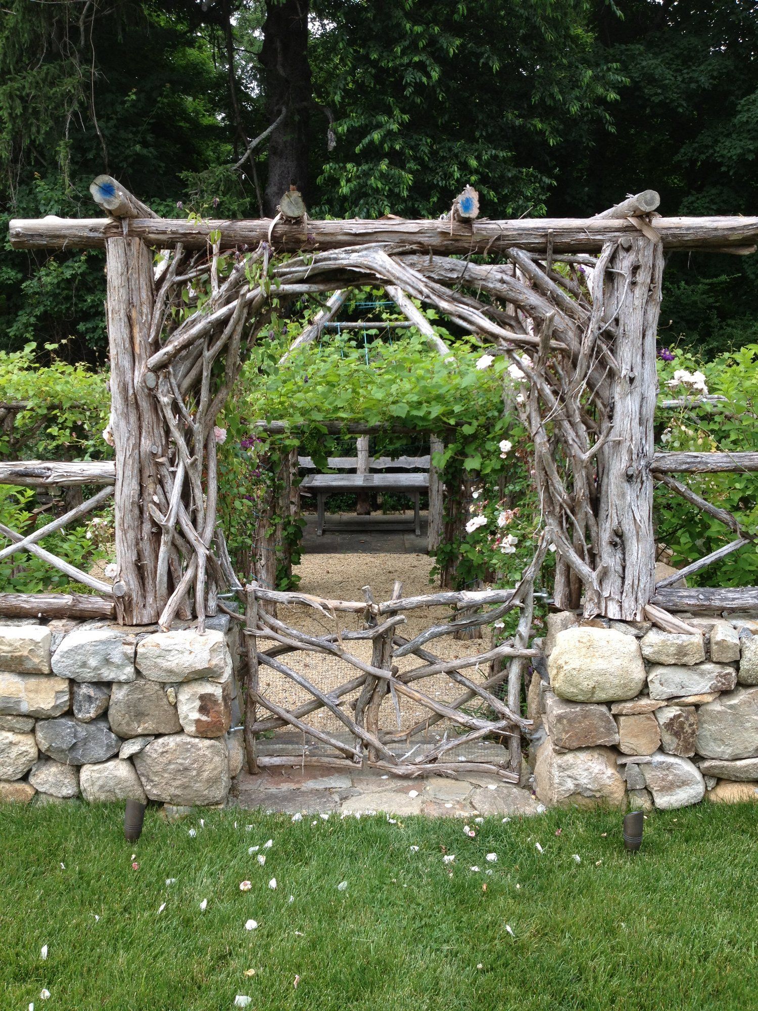 23 Rustic Garden Trellis Ideas Worth to Check | SharonSable