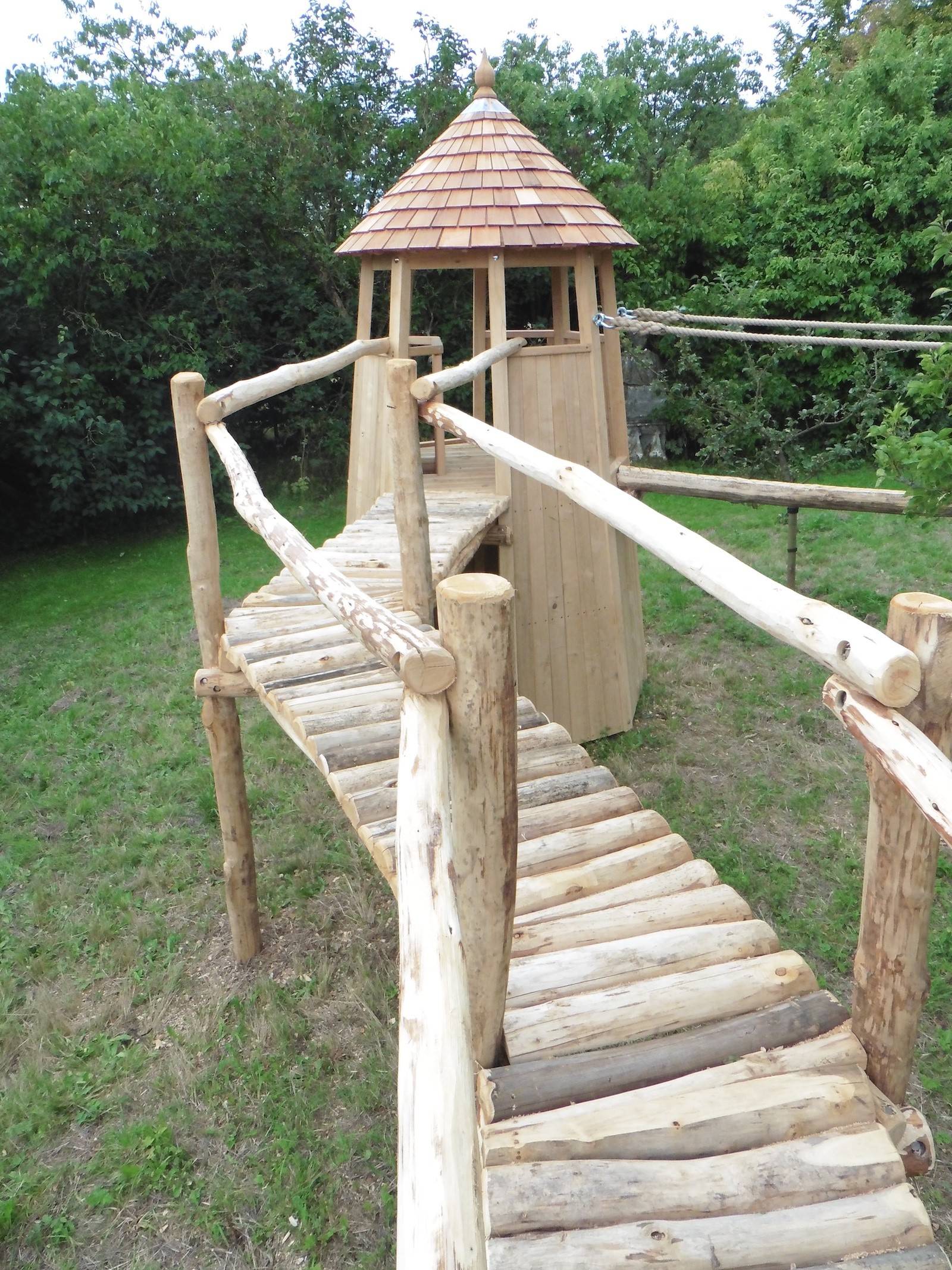 21 Rustic Garden Bridge Ideas Worth a Look | SharonSable