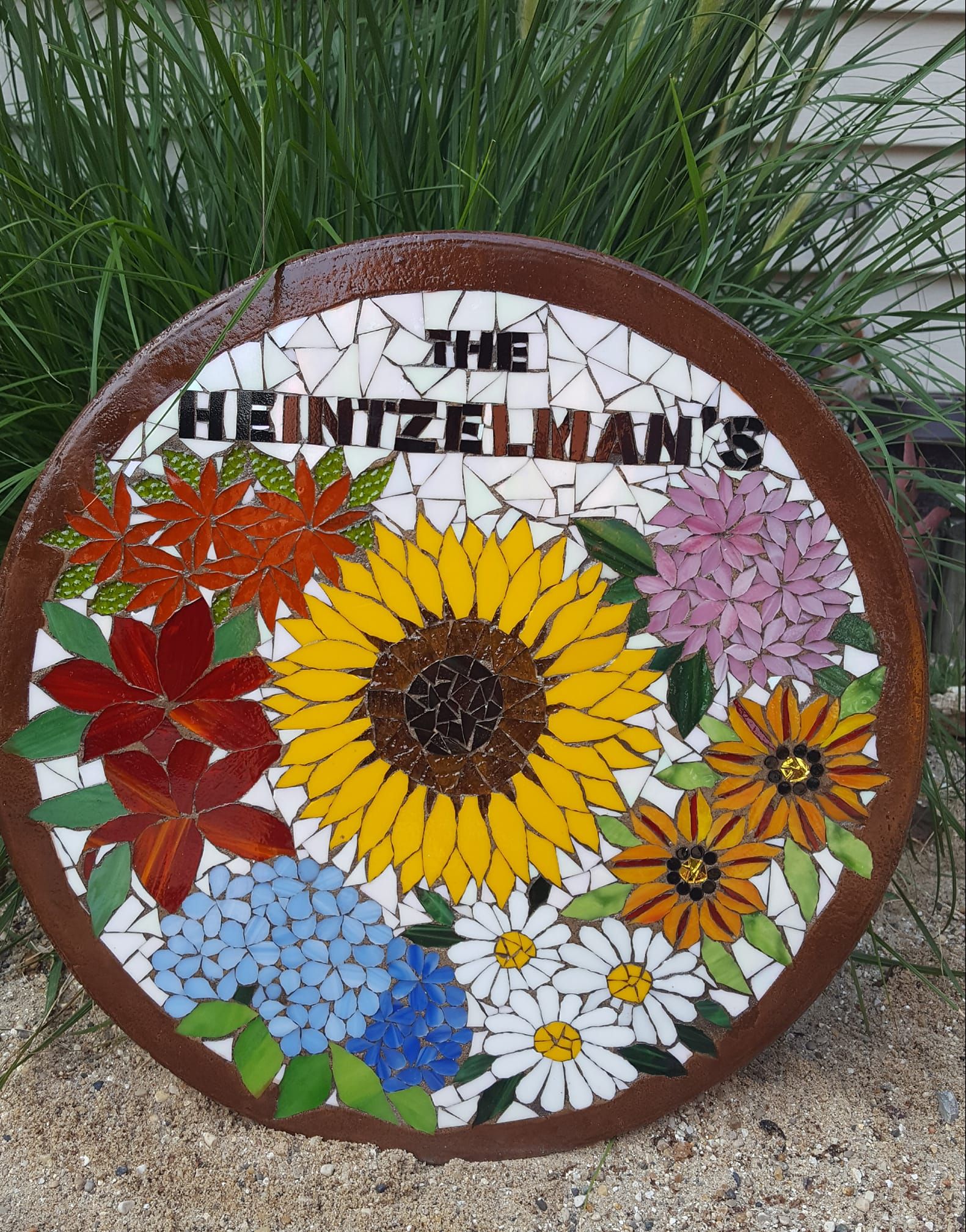17 Personalized Garden Stepping Stones Ideas You Should Check | SharonSable
