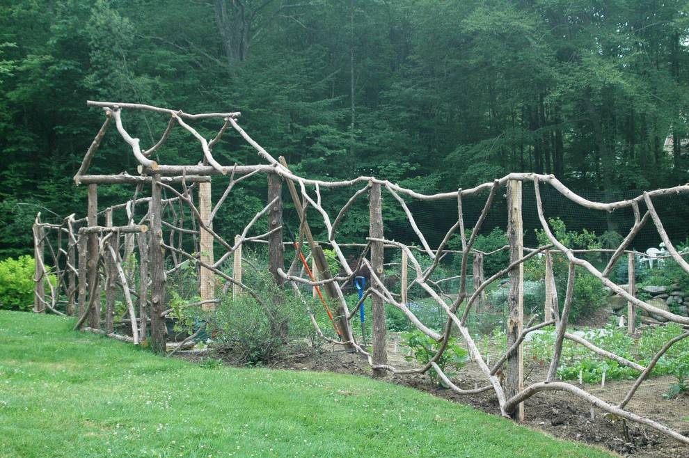 25 Rustic Garden Fencing Ideas For This Year | SharonSable